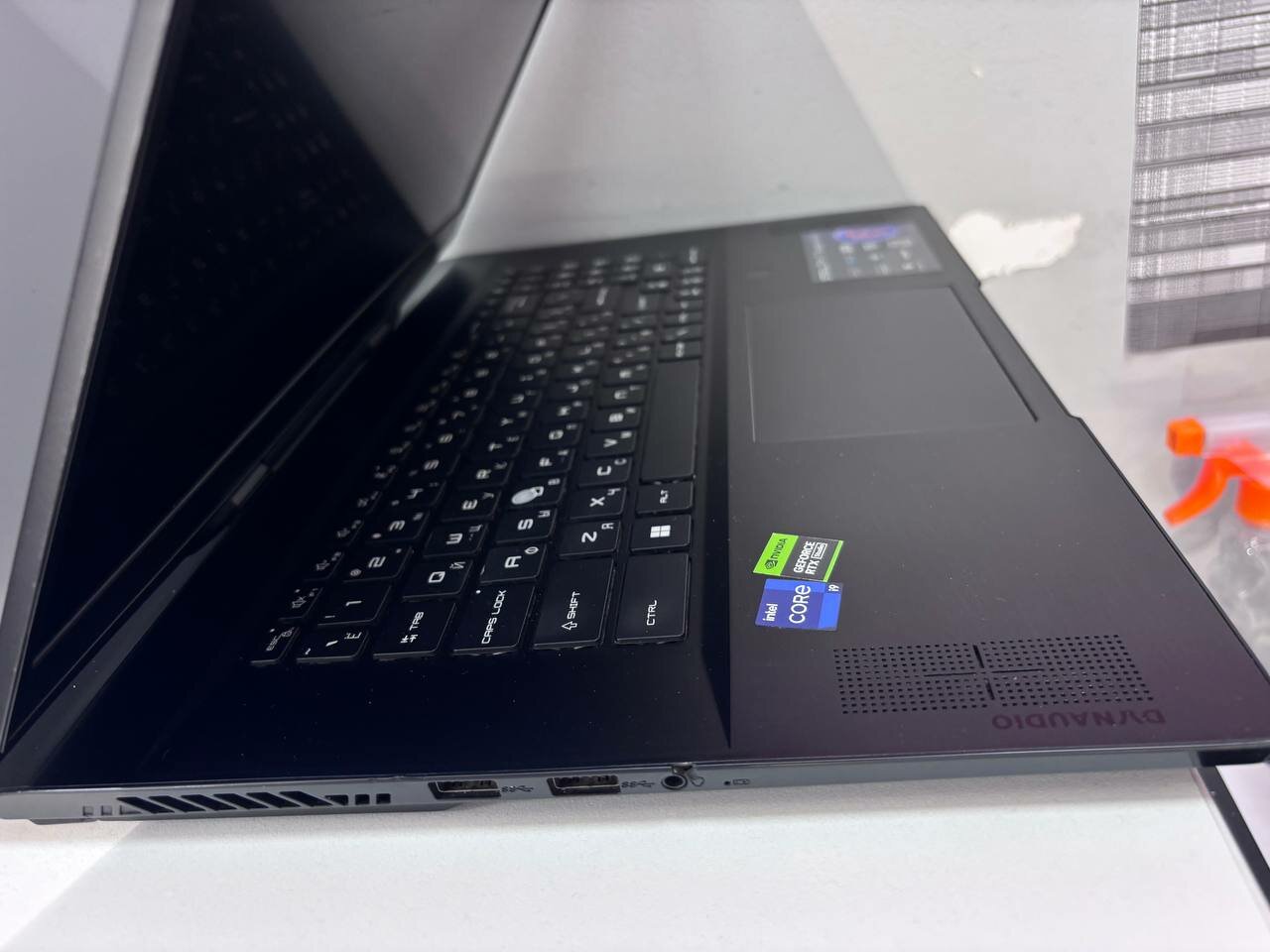 Msi stealth 17 studio — фото 1