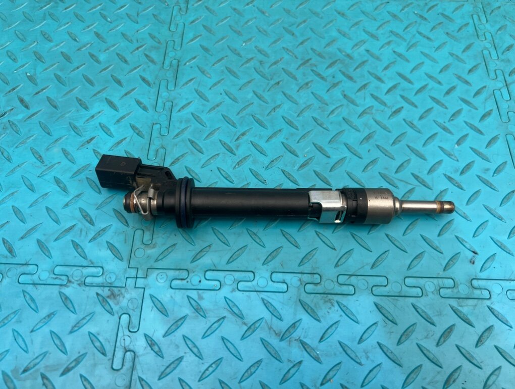 Форсунка топливная Audi Q7 4LB BHK 3.6 OEM 03H906036A