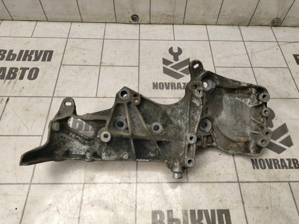 Кронштейн генератора Renault Kangoo 97-03