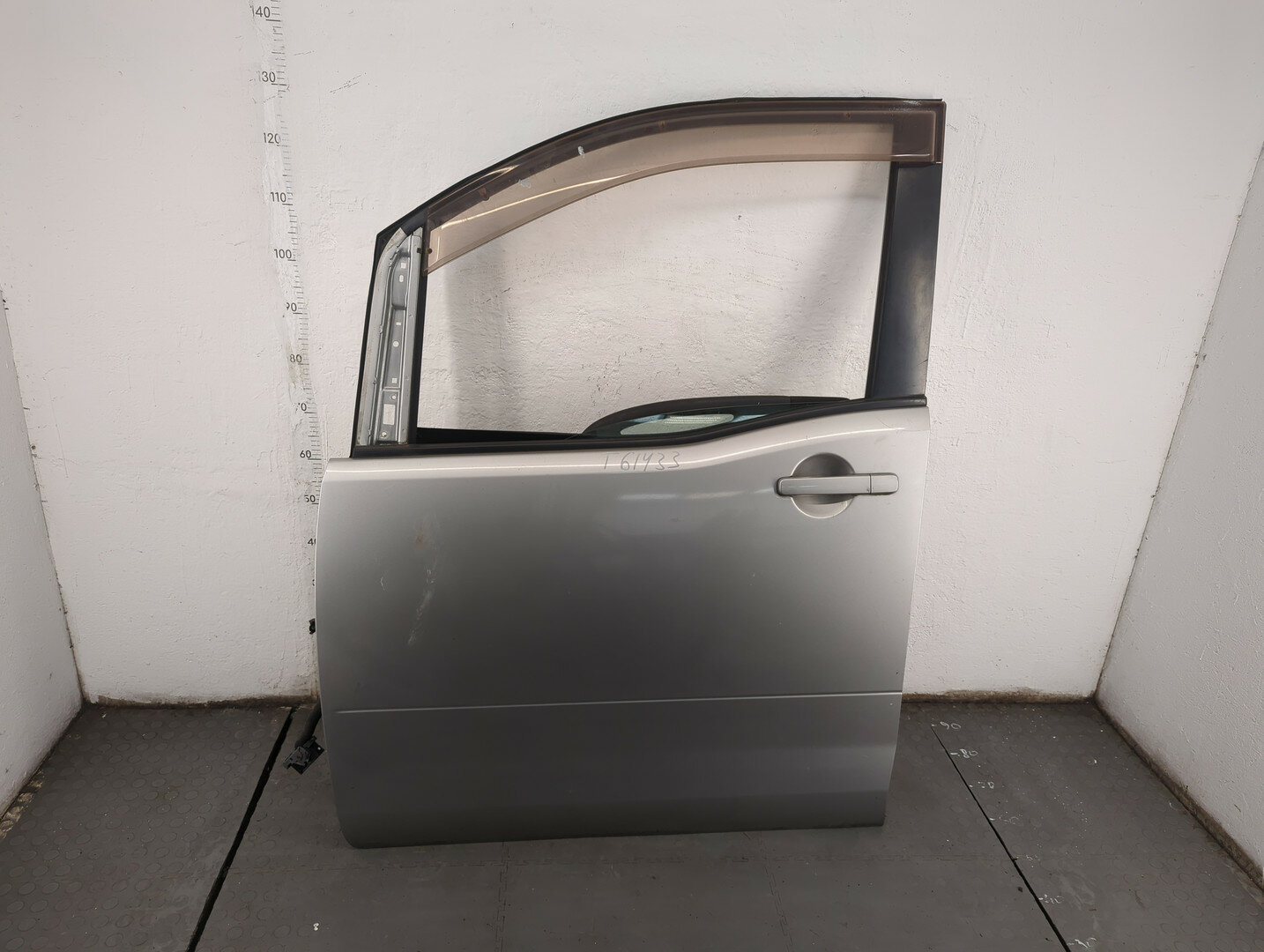 Дверь боковая (легковая) левая передняя Nissan Serena (C25) Б/У