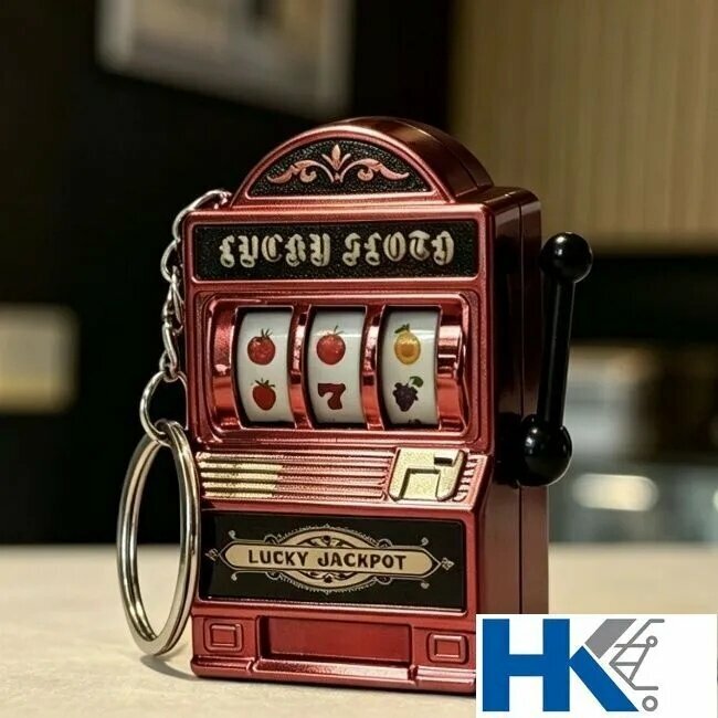 Брелок мини-игровой автомат 777 / Ретро лотерейная качалка / Сувенирный брелок для ключей / Игрушка-антистресс с рулеткой