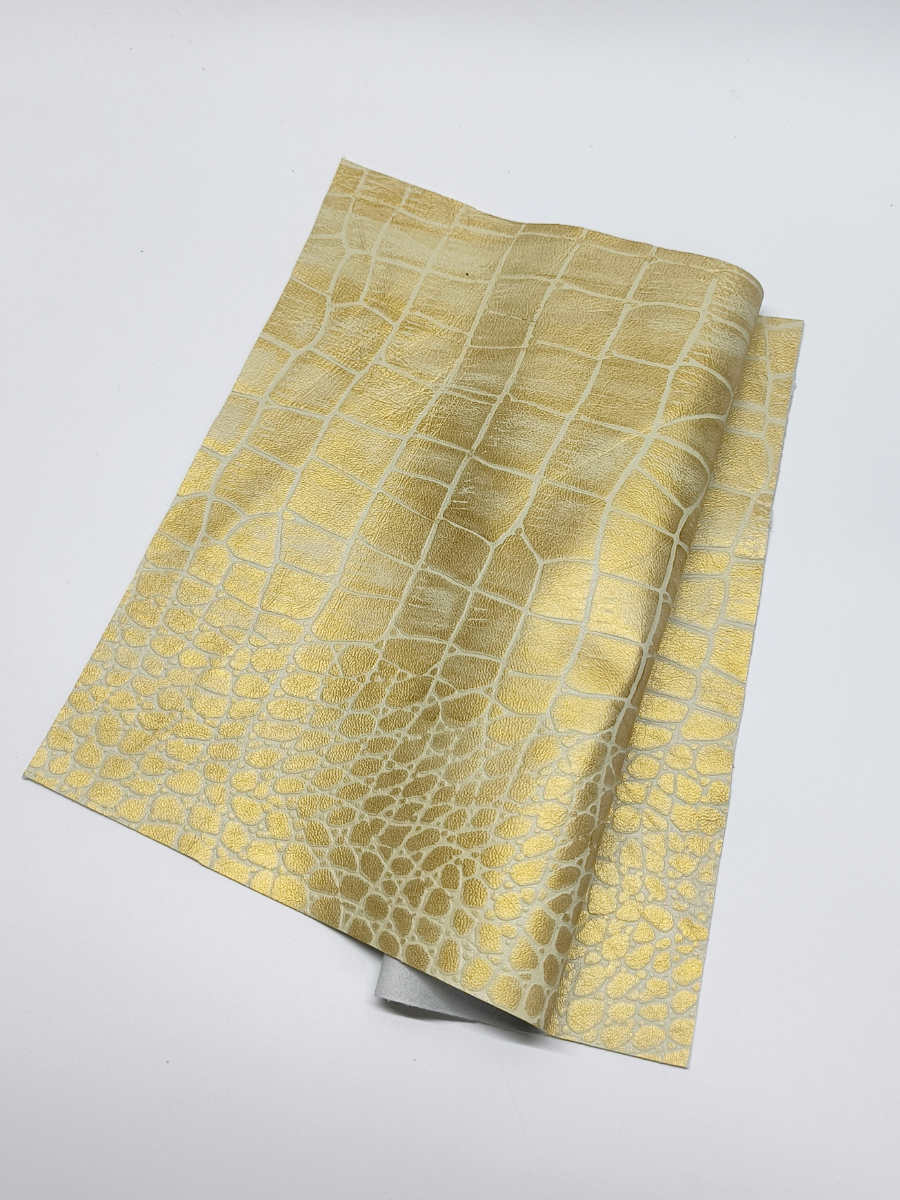 Натуральная тонкая кожа, отрез 20×30 см. Мягкая кожа для рукоделия и творчества. — фото 1