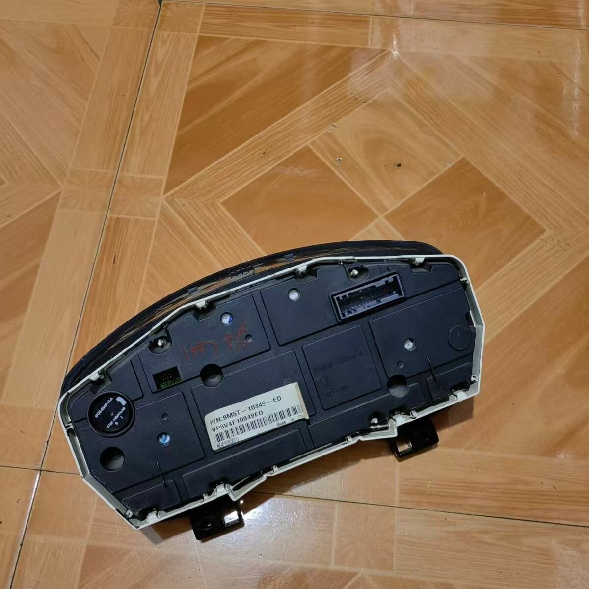 Щиток приборов Ford Focus 2 MK2 2009‑2013 Оригинал Б/У Артикул 9M5T‑10849‑ED VP5V4F10849ED — фото 1