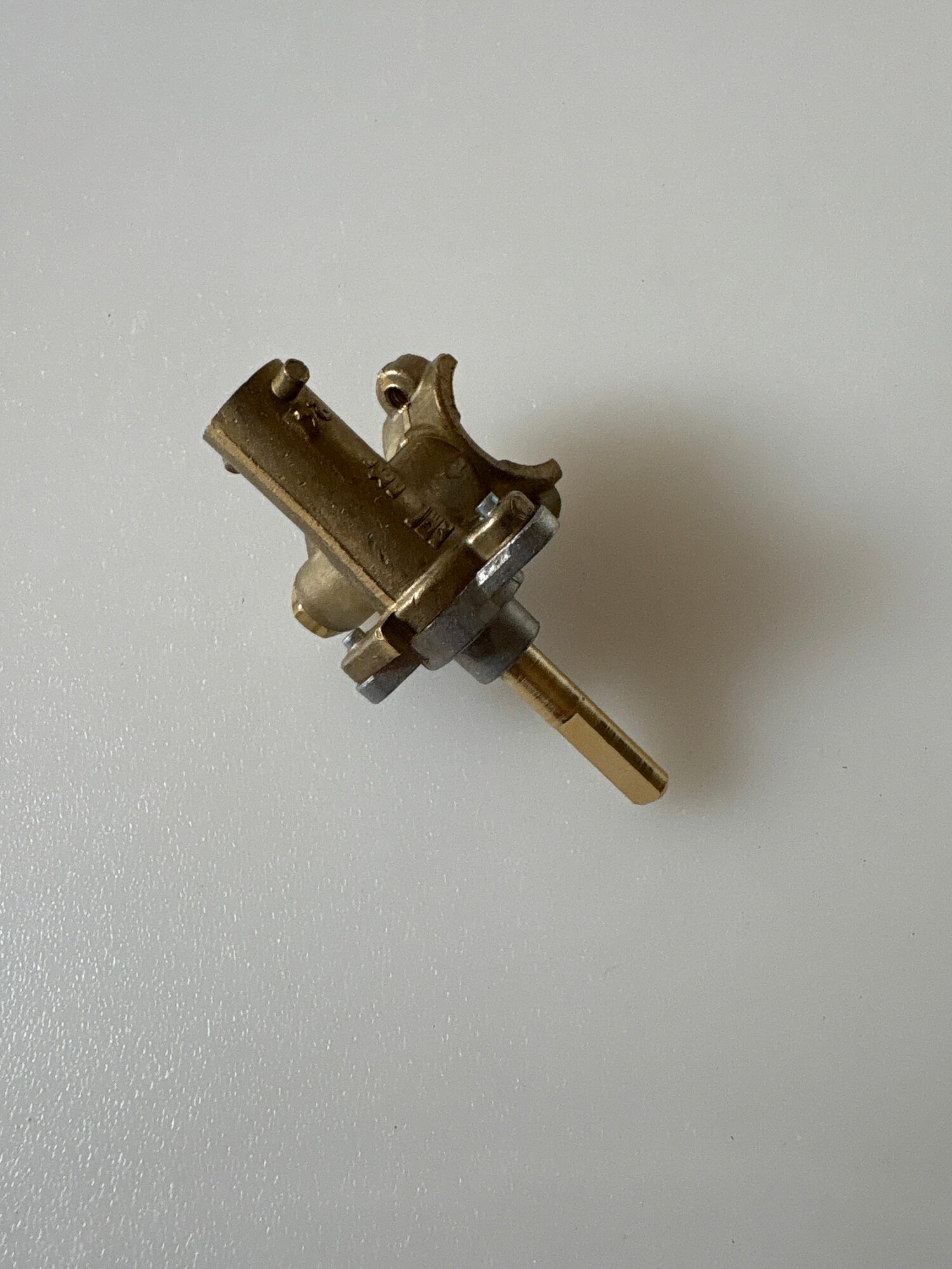 Газовый кран большой конф, для газовой плиты Darina 1F12312W