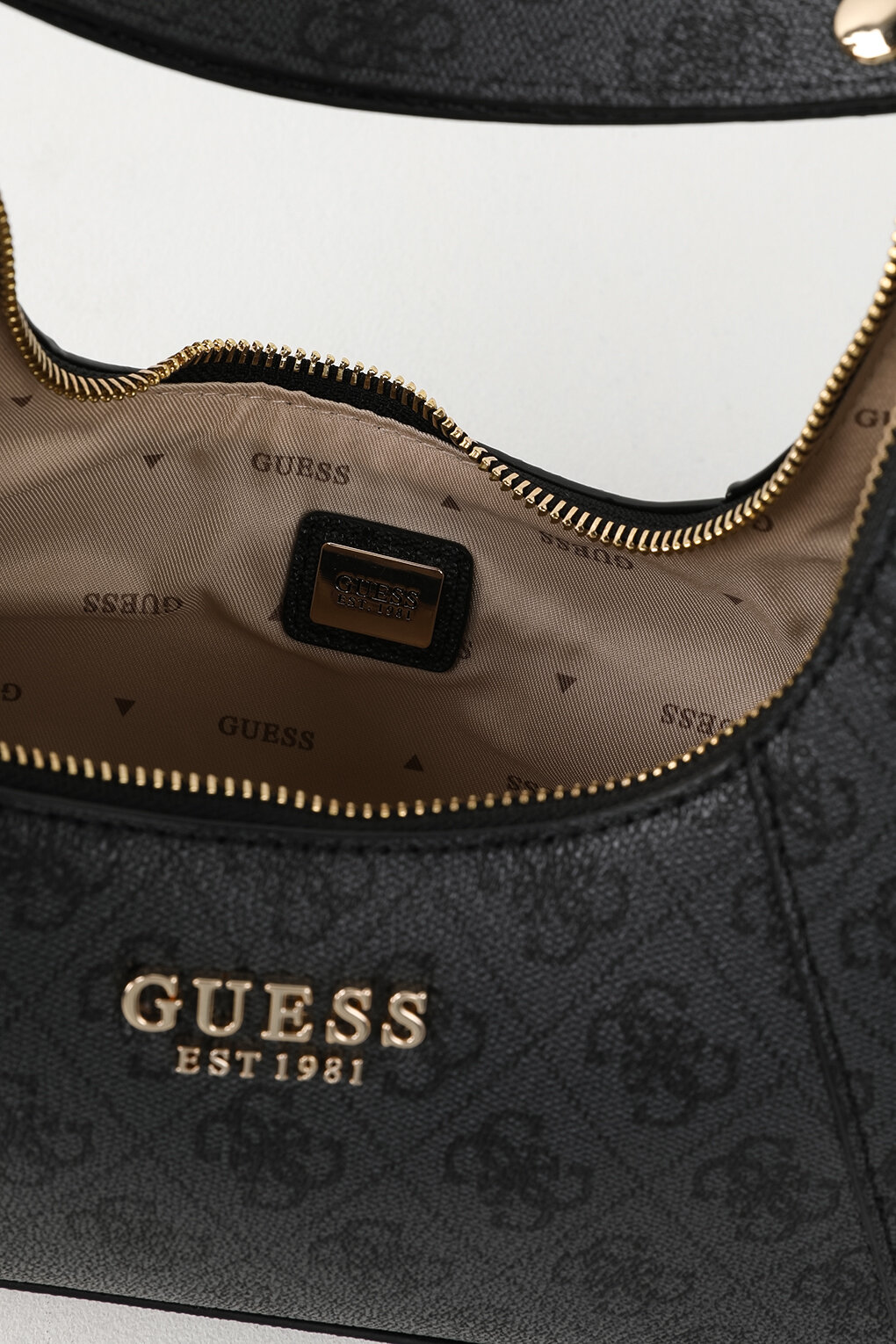 Сумка хобо GUESS, черный — фото 1