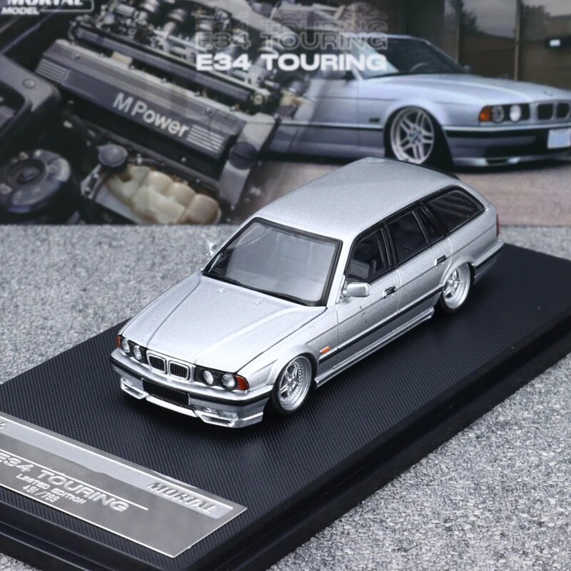 Модель автомобиля BMW E34 Touring 1:64 BriScalemicro, di yin