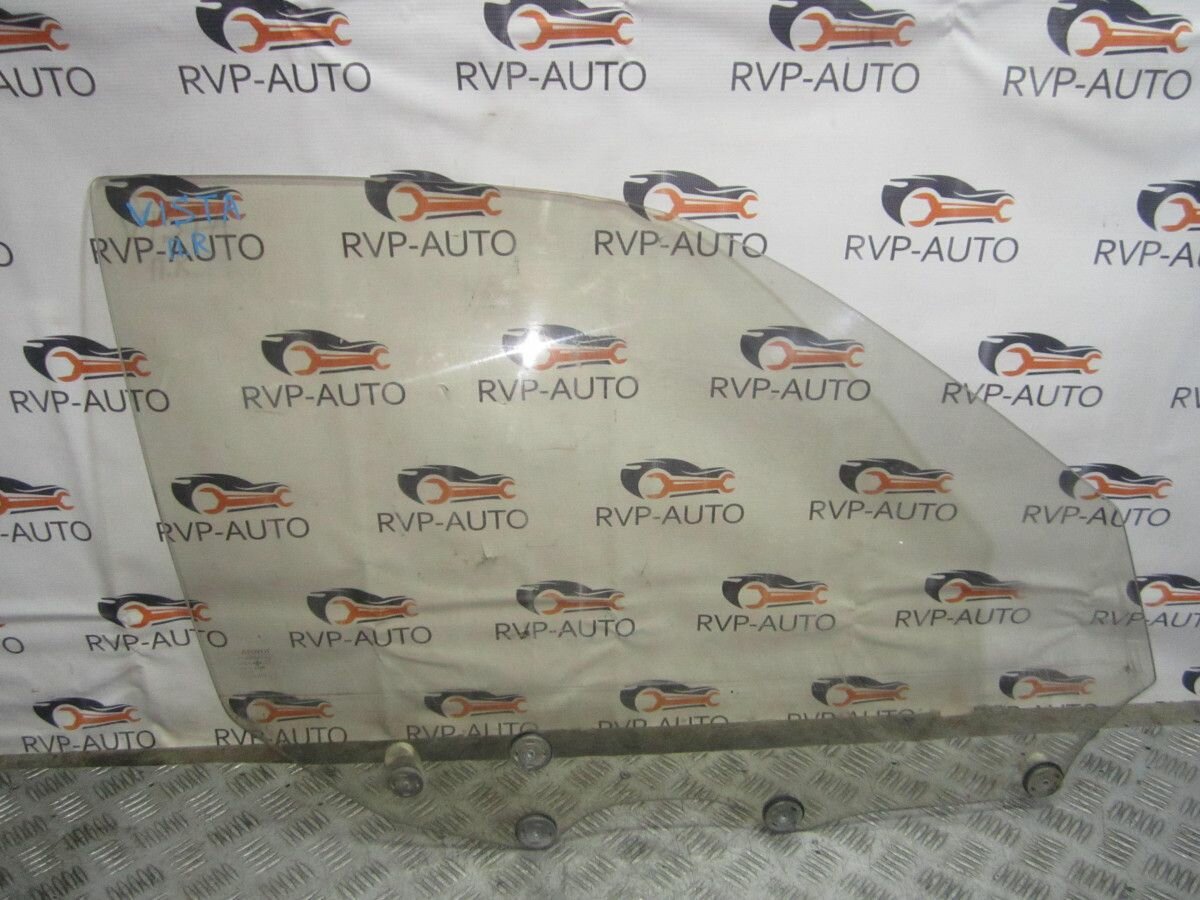 Стекло двери переднее Toyota Vista V30 1990-1994 6810332120