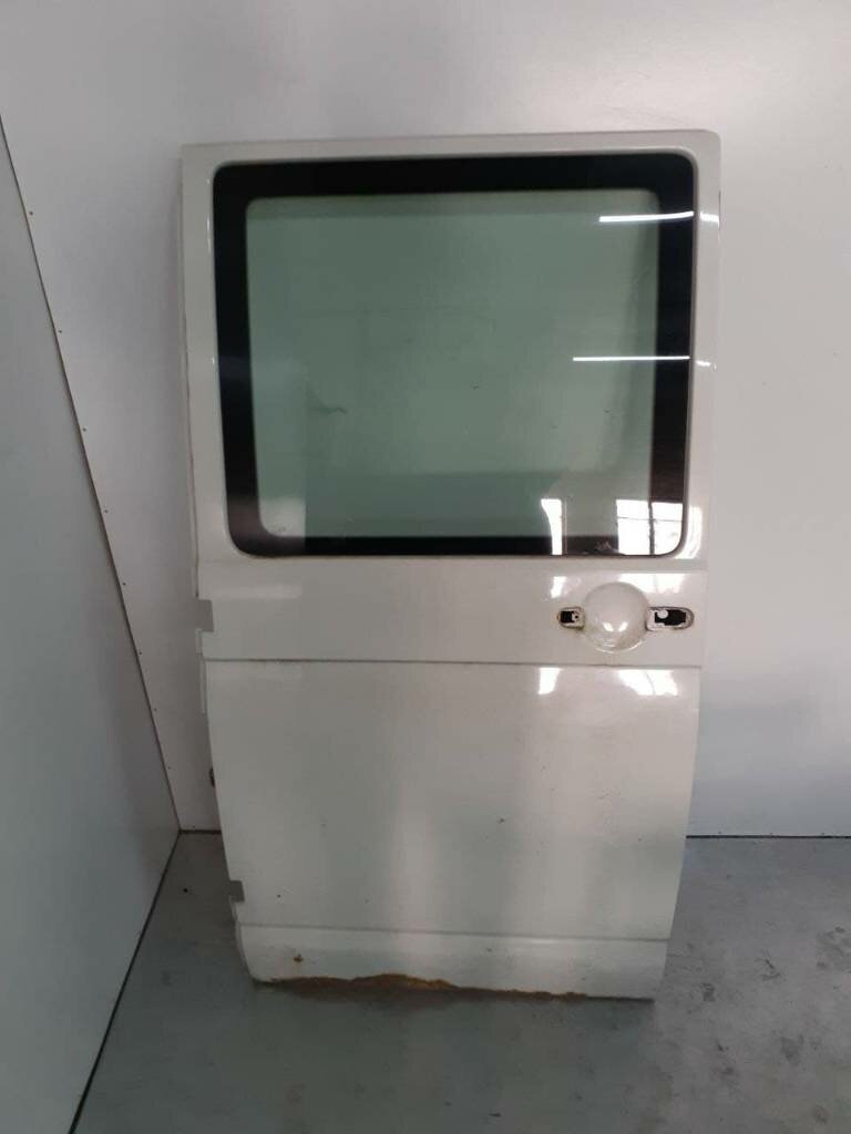 Дверь задняя распашная Volkswagen Transporter T5 2003 7J7841079