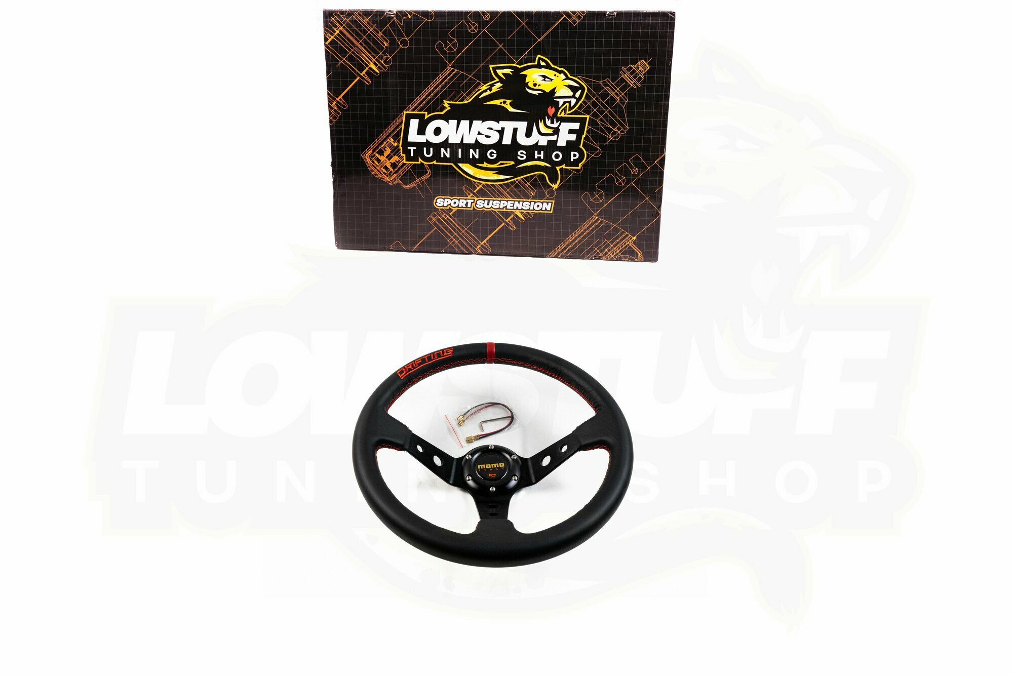 Спортивный руль MOMO Drifting гоночный14 дюймов с выносом 90мм симрейсинг диаметр 350мм черный с красной строчкой и красной надписью