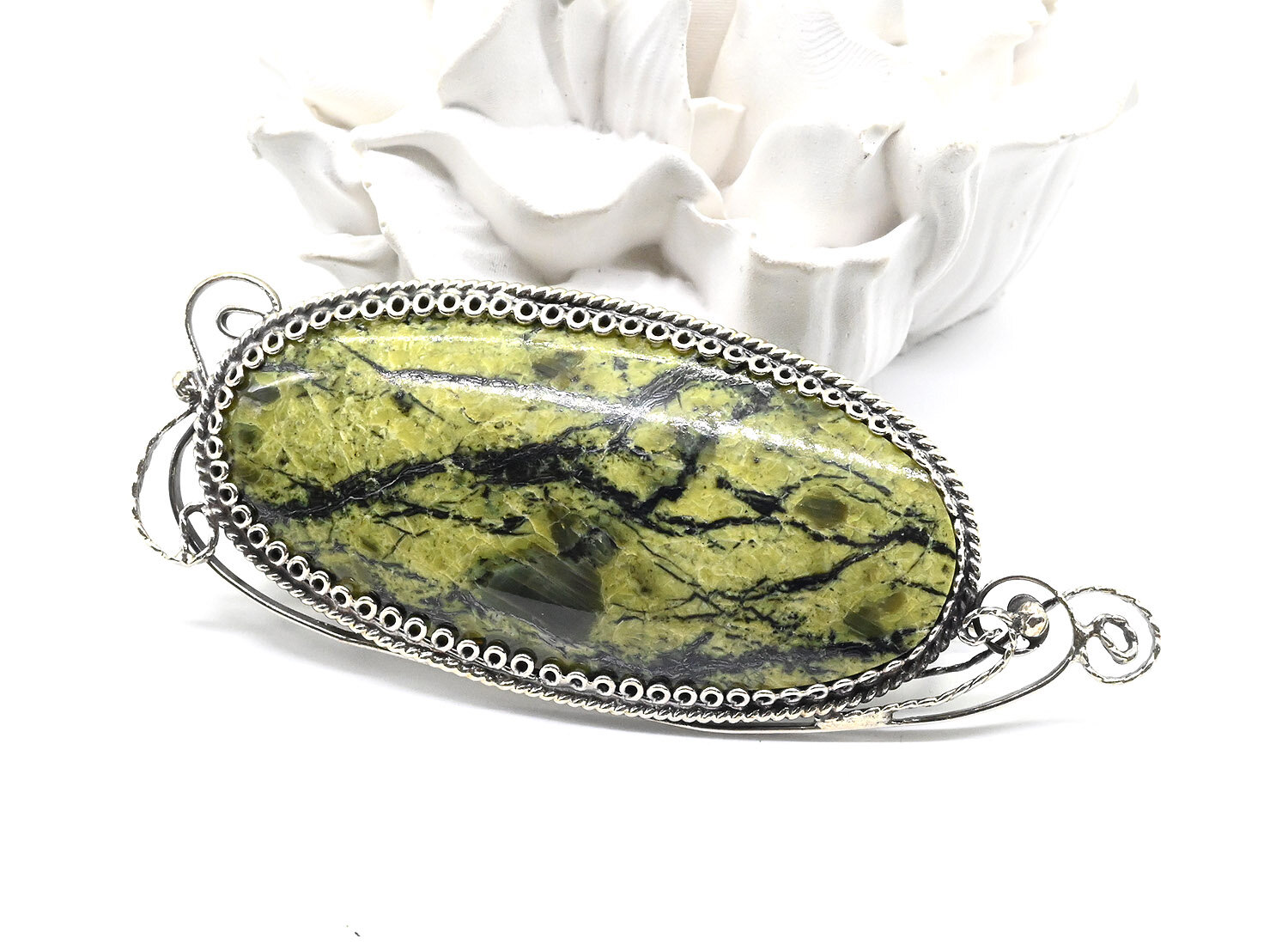 Брошь, змеевик