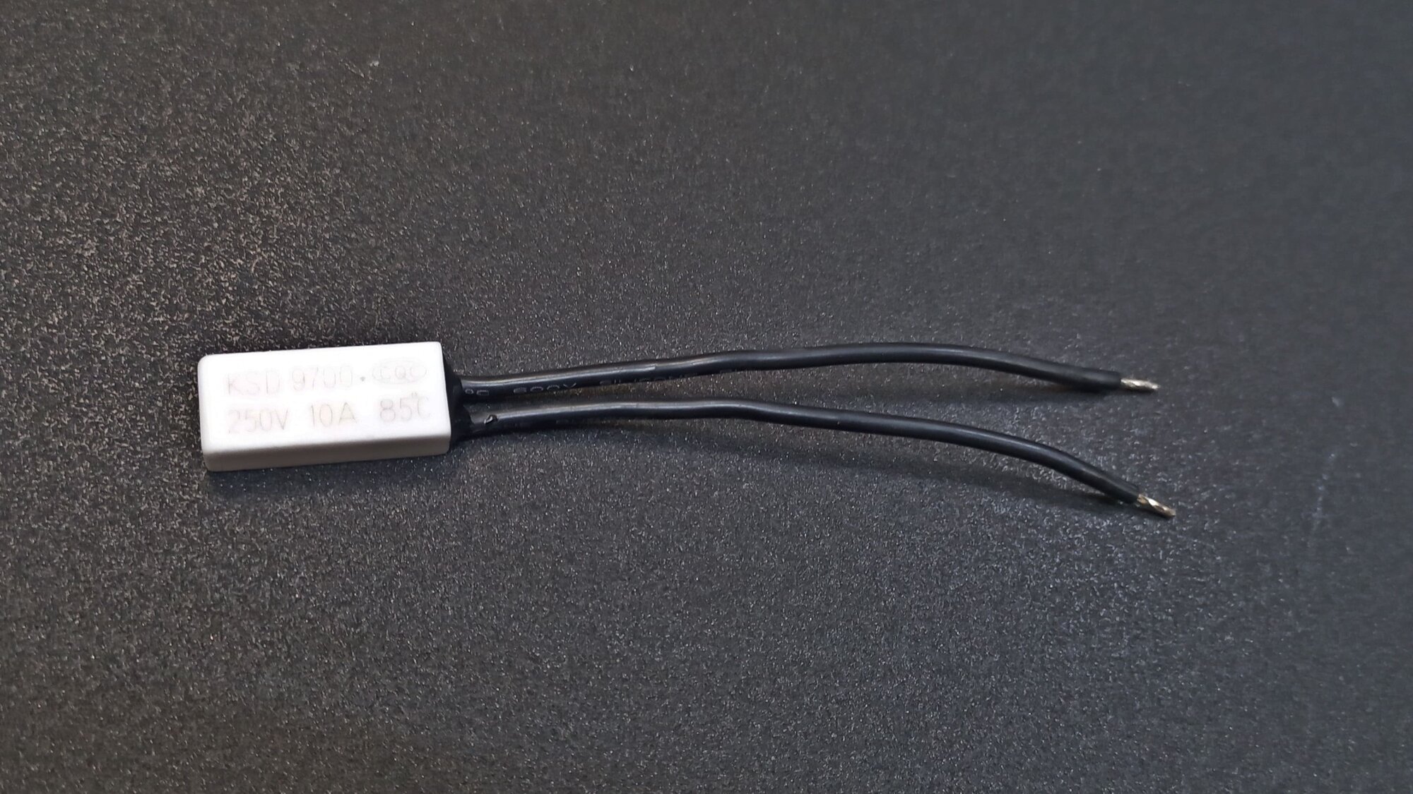 Термостат ksd 9700CR 85 NC 250v 10a керамика нормально закрытый