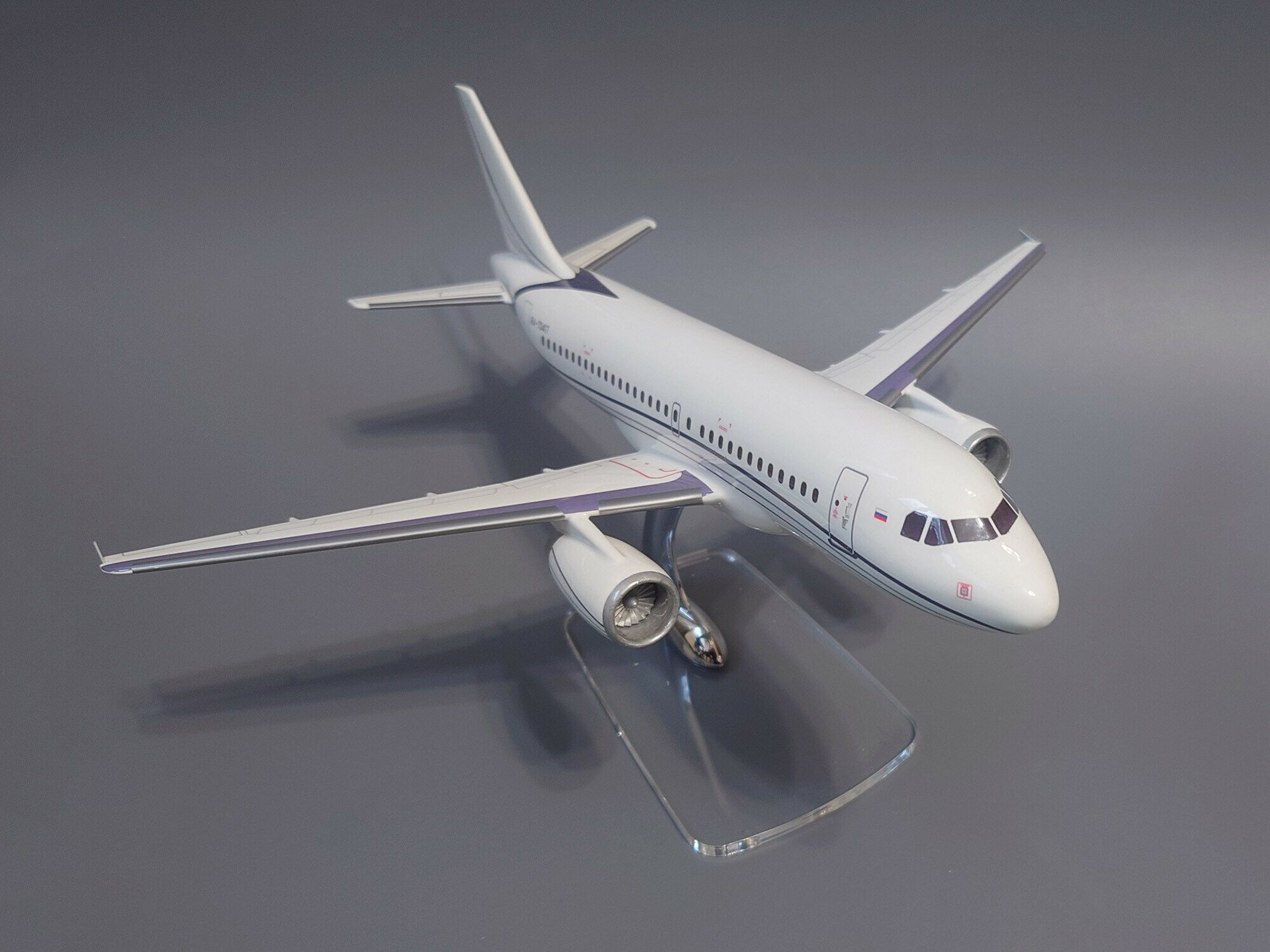 Самолет Airbus A319 [Готовая модель] (1:100) [RA-73417]