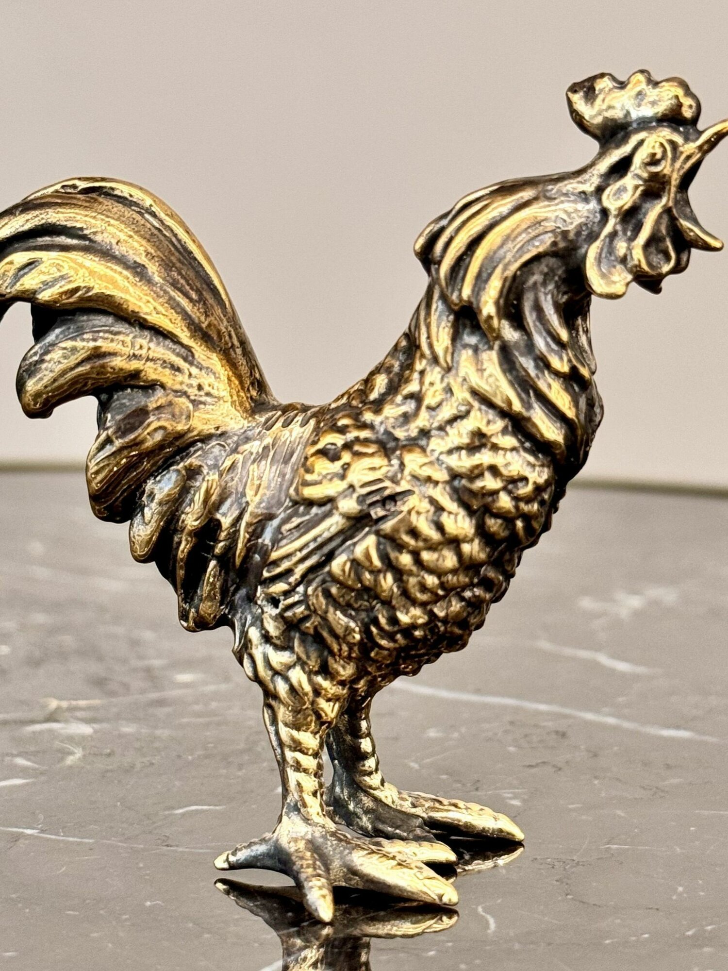 Статуэтка Петух для интерьера и декора, сувенир фигура бронзовое литье