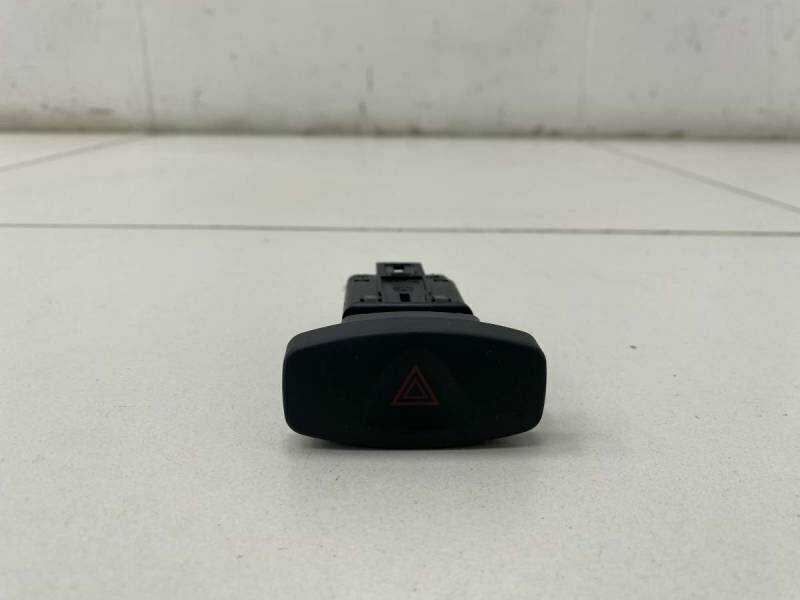 Кнопка аварийной сигнализации Renault Duster 2012 кат.номер: 252903199R