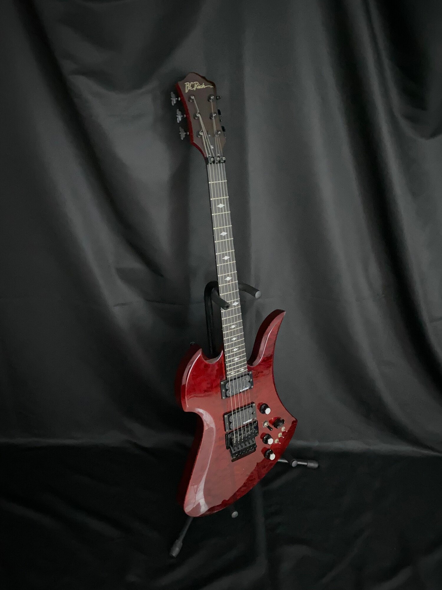 Электрогитара