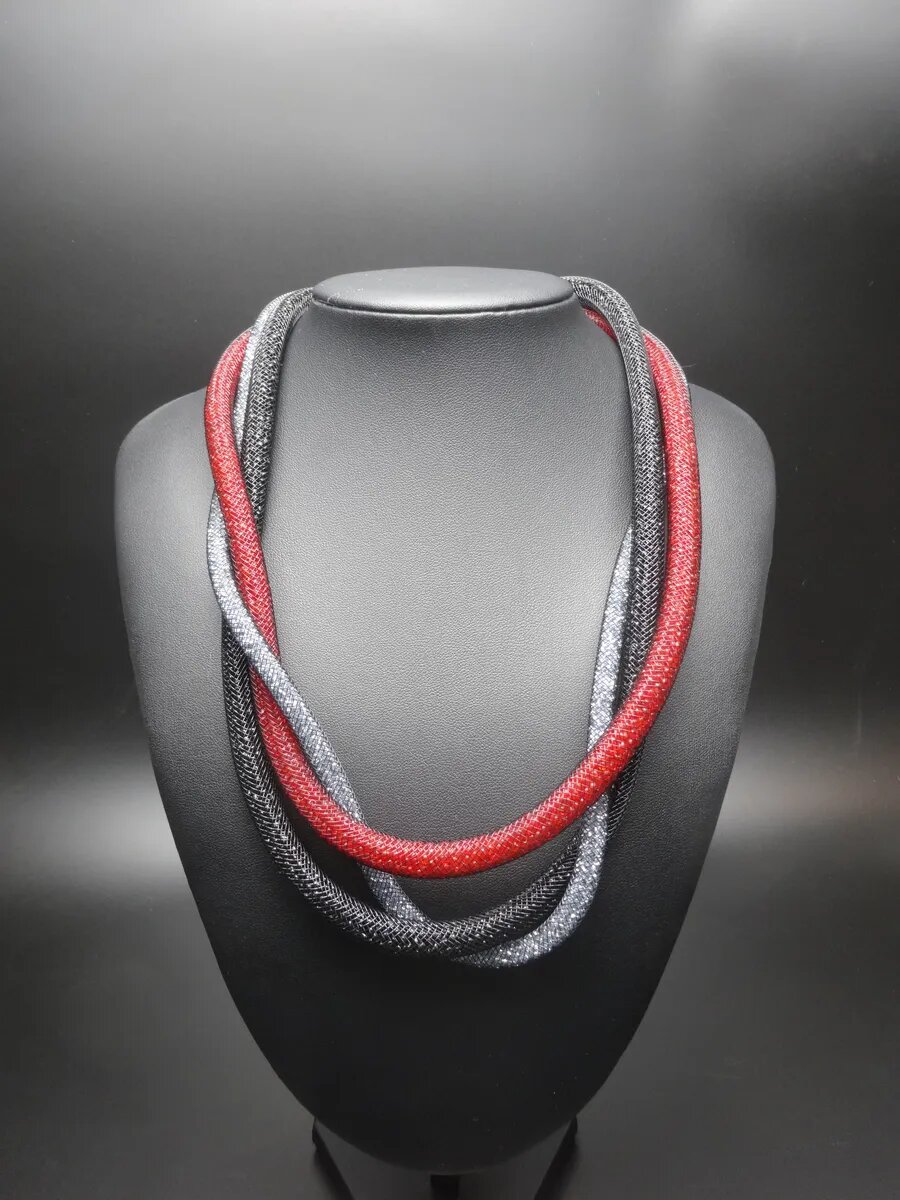 Колье, бисер