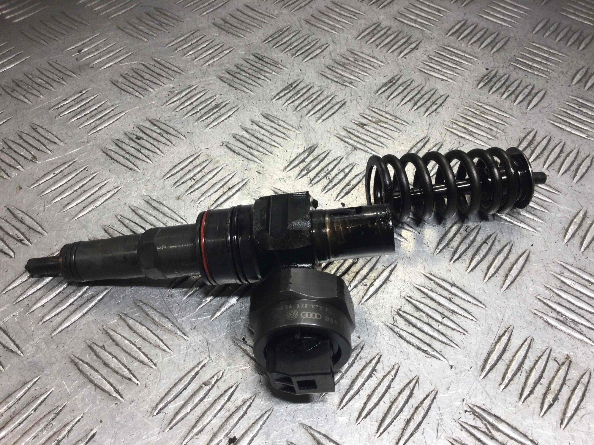 Б/У Форсунка Volkswagen Polo 3 поколение (1994-2001) 2000 г.