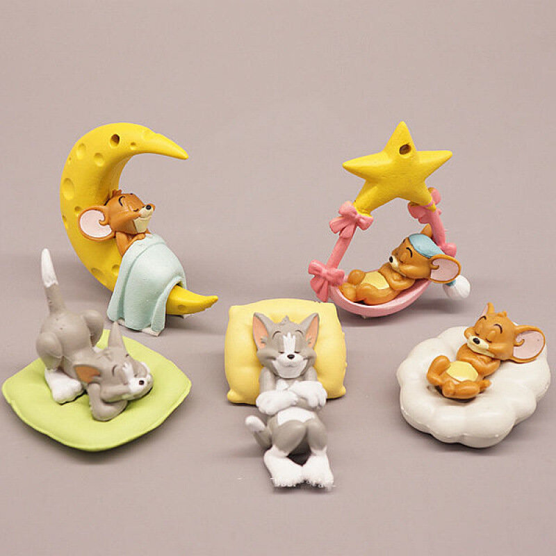 Фигурка Тома и Джерри - случайная мышка или кот, высота около 6,5 см, в комплекте адгезивные наклейки