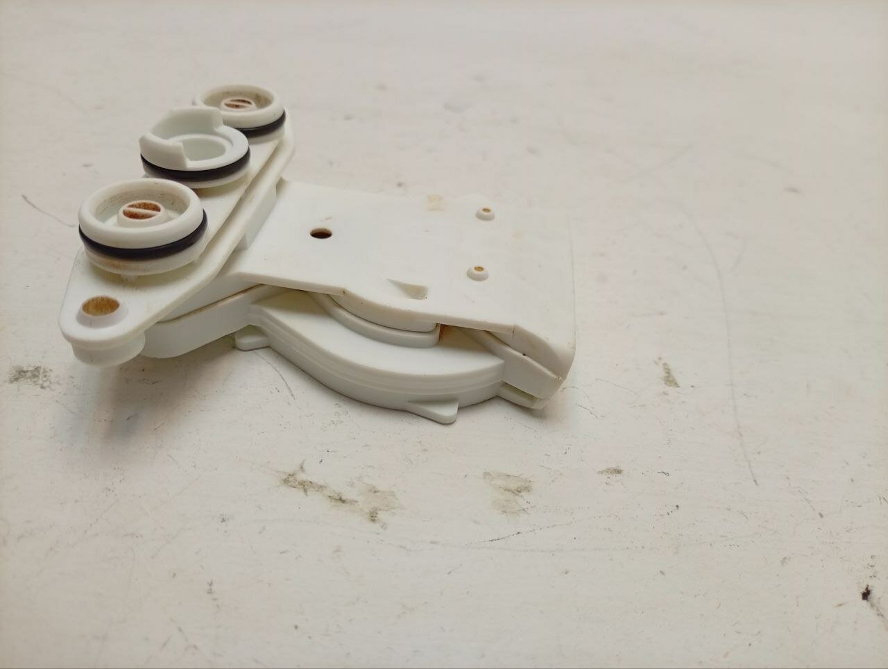 EWT1221 кт12 Водораспределитель для стиральной машины Electrolux 4071373924 б/у