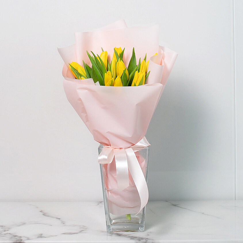 Тюльпаны/ Желтые тюльпаны букет 15 штук/ Тюльпаны с доставкой по Москве/ Цветы к 8 марта
