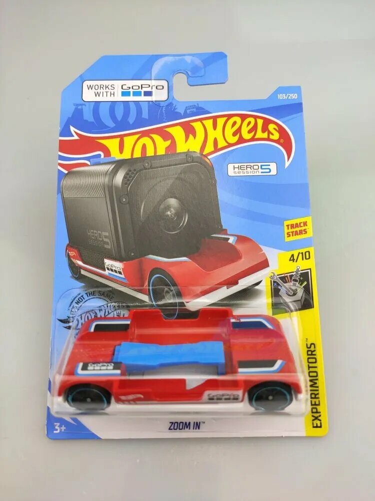 Машинка Mattel Hot Wheels 2019 C4982 Zoom In