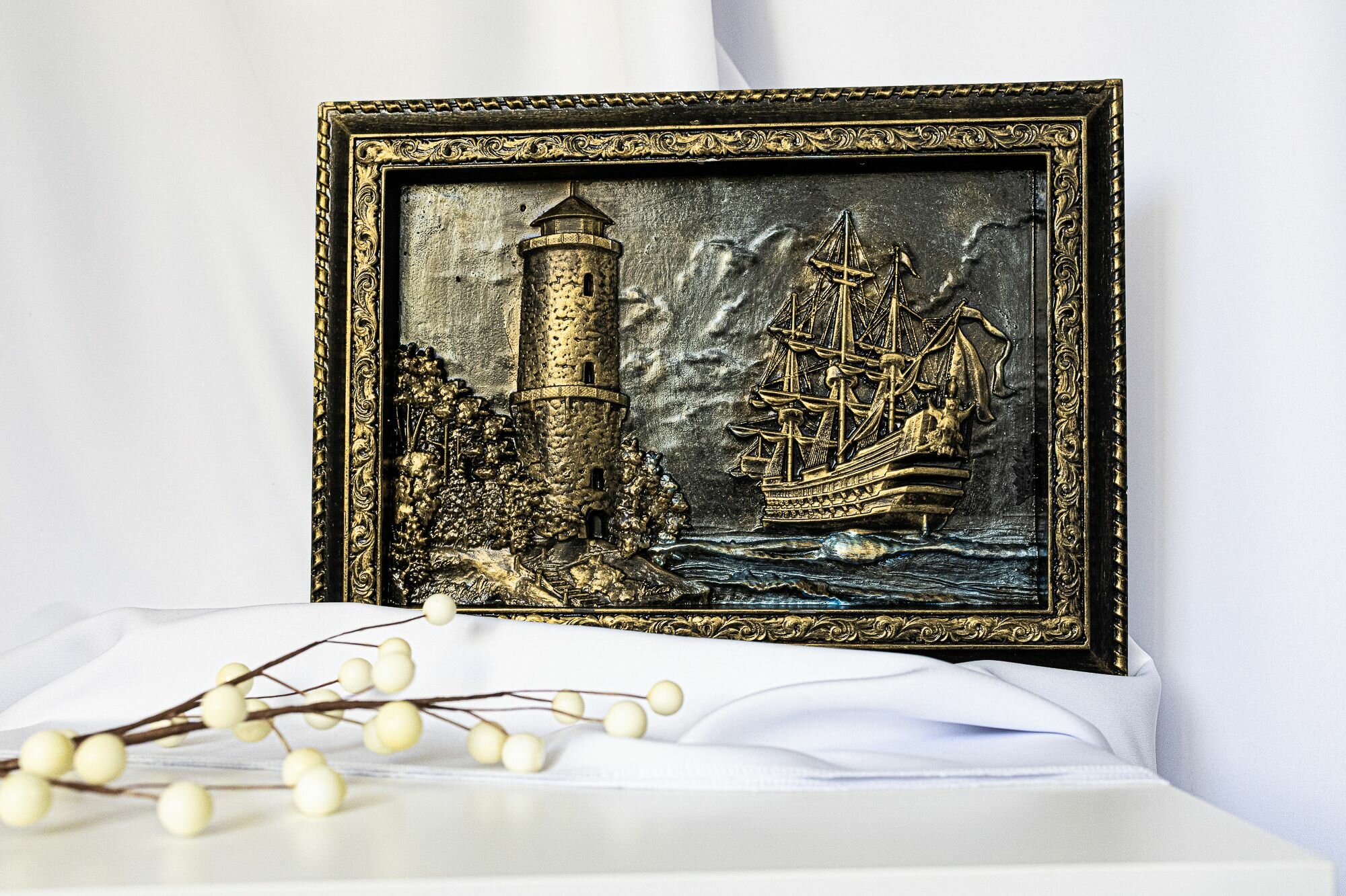 Панно на стену из гипса корабль