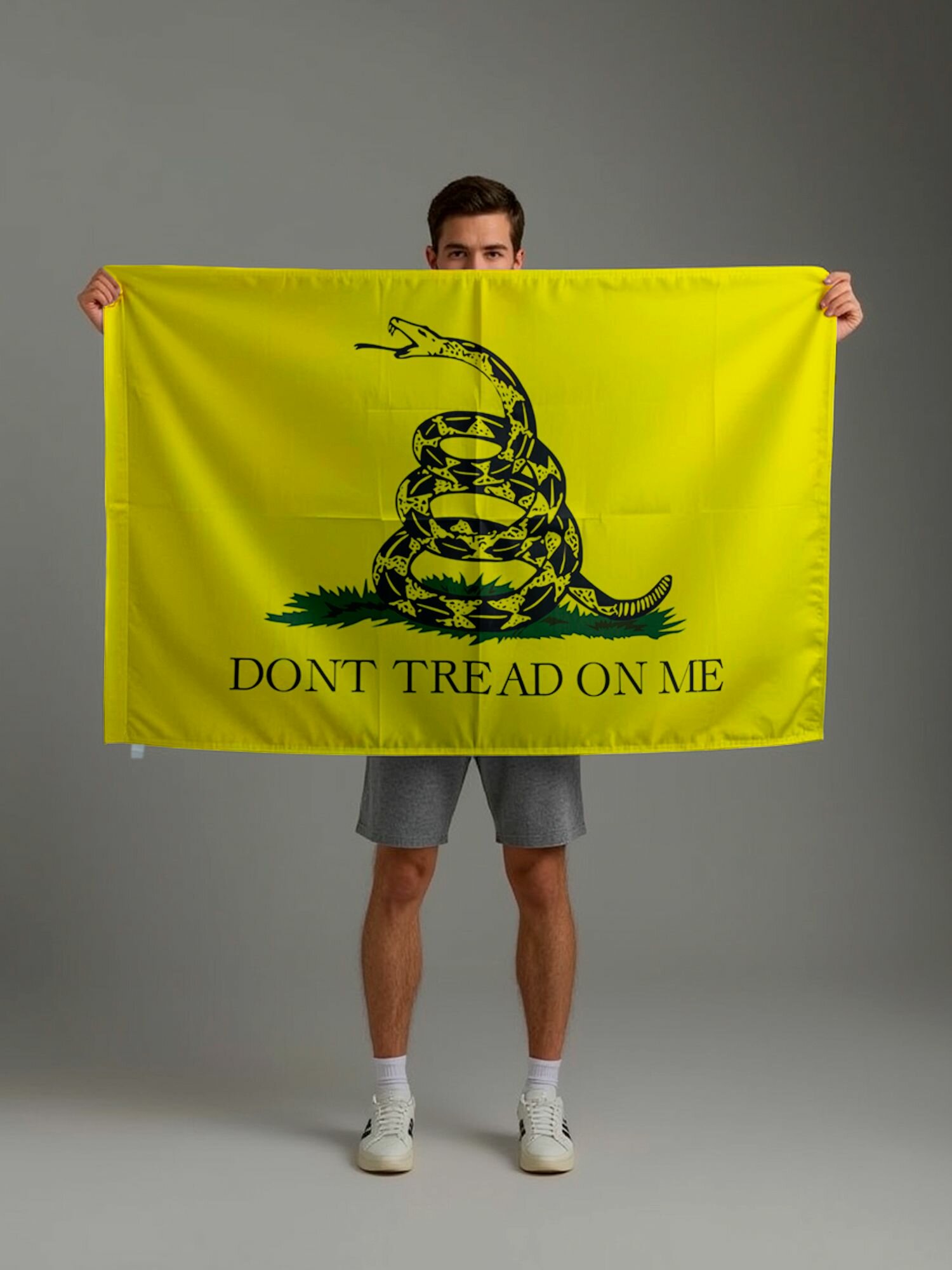 Двухсторонний Гадсденовский Либертарианский флаг 90х135 см на блэкауте