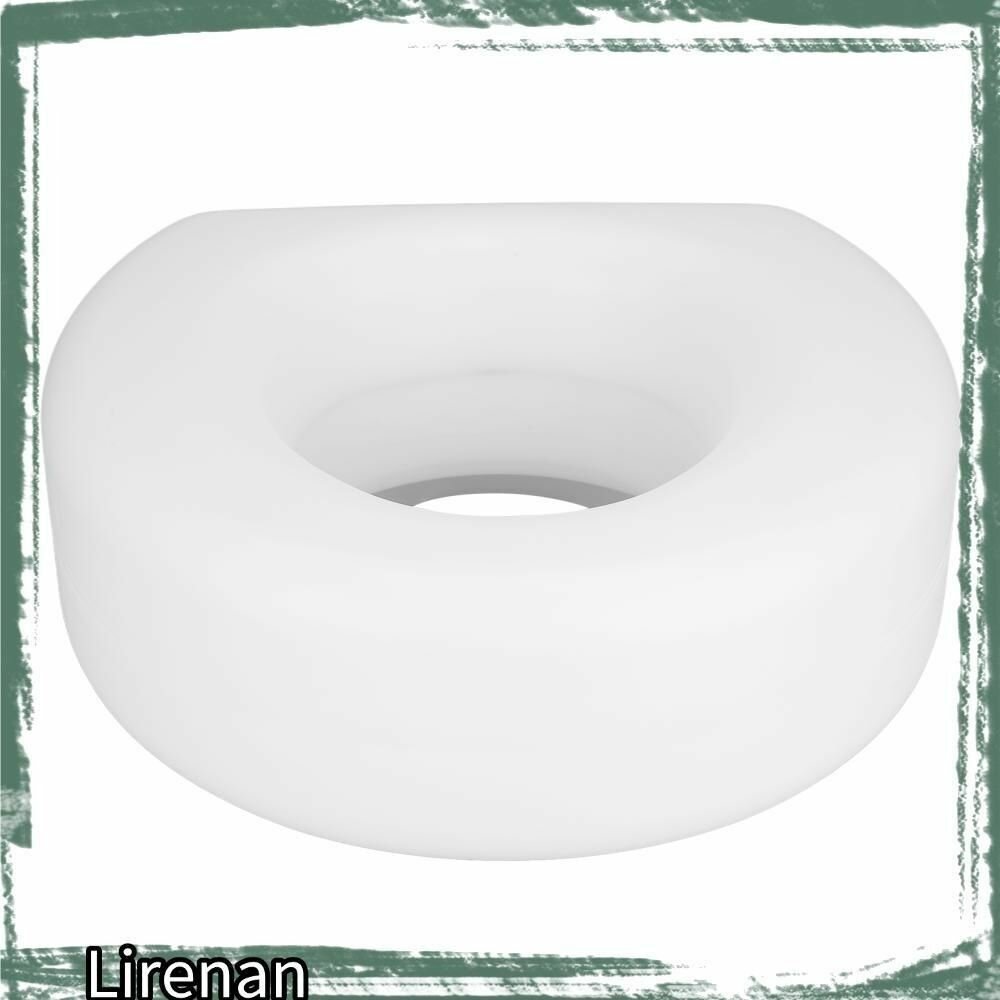 Поднятое сиденье для унитаза