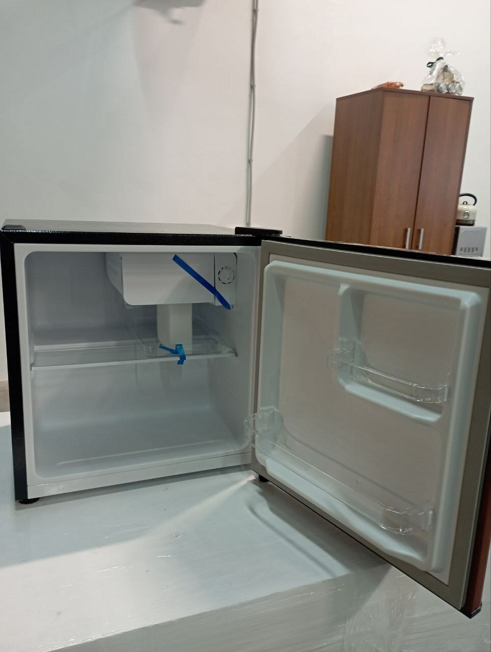 Холодильник MAUNFELD MFF50WD