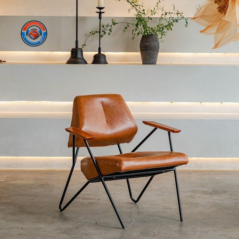 Античная кушетка из железобетона и кожи, одноместный диван в индустриальном стиле для гостиной, кабинета и кафе, прочная металлоконструкция и мягкая кожаная обивка