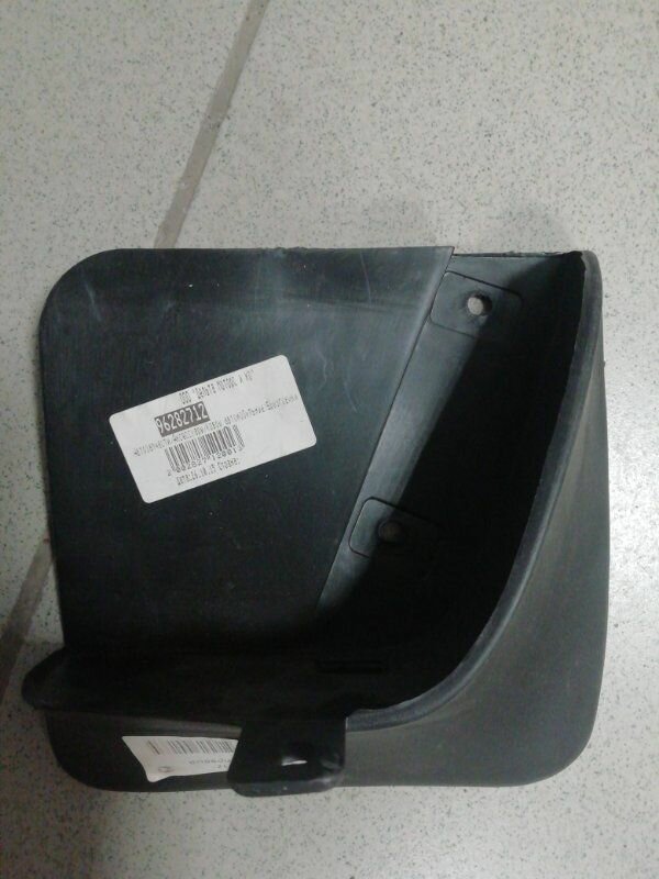 Брызговик Daewoo Nexia 1994 Задн. Прав.