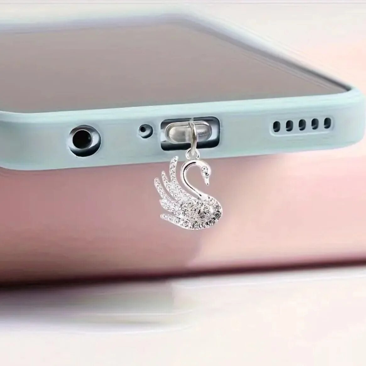 Кулон для телефона Swarovski Swan, Type-C