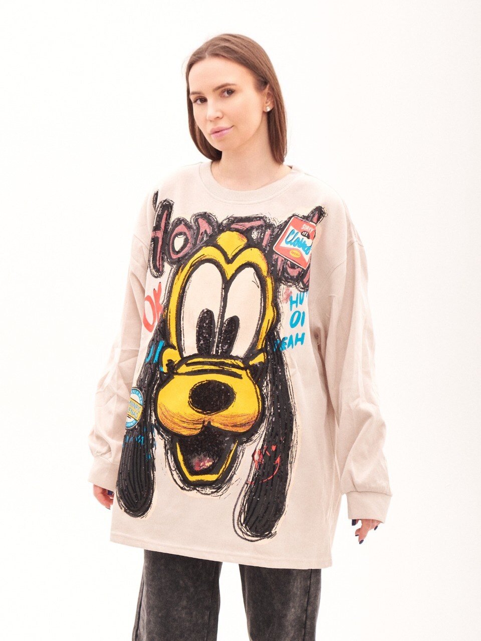 Свитшот  Свитшот из хлопка в молочном цвете с принтом гуфи вышитый пайетками oversize 42-52