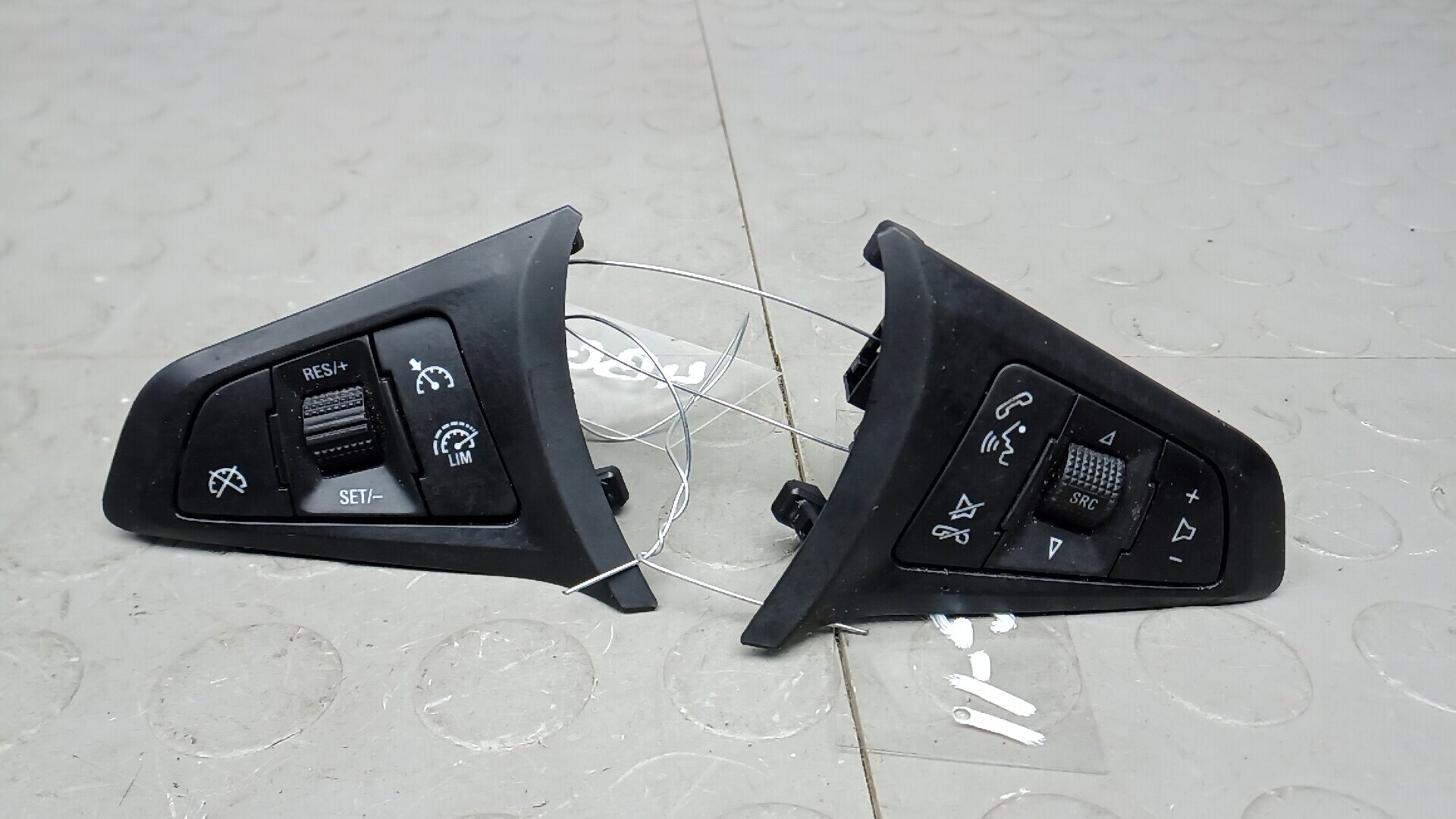 Кнопки руля OPEL ASTRA K, Номер 13470315, 13470319