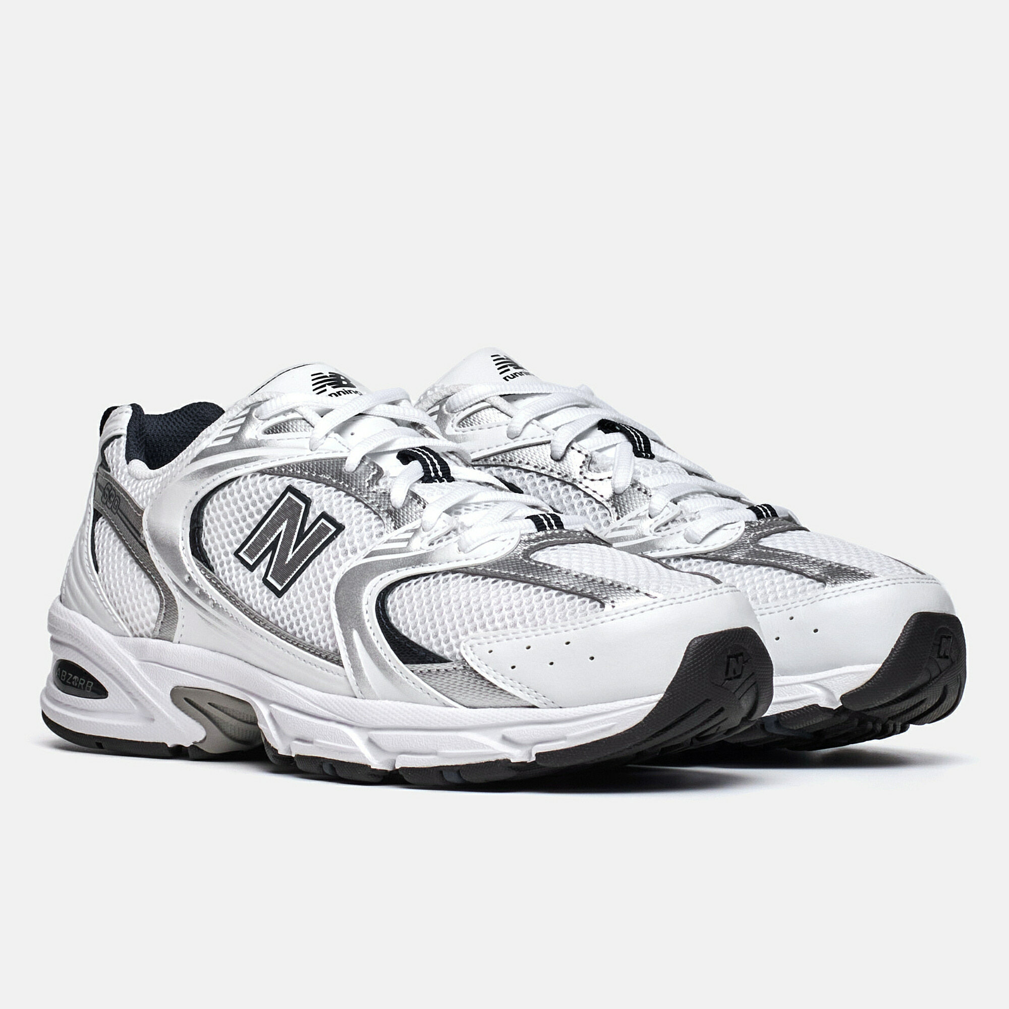 Кроссовки 530