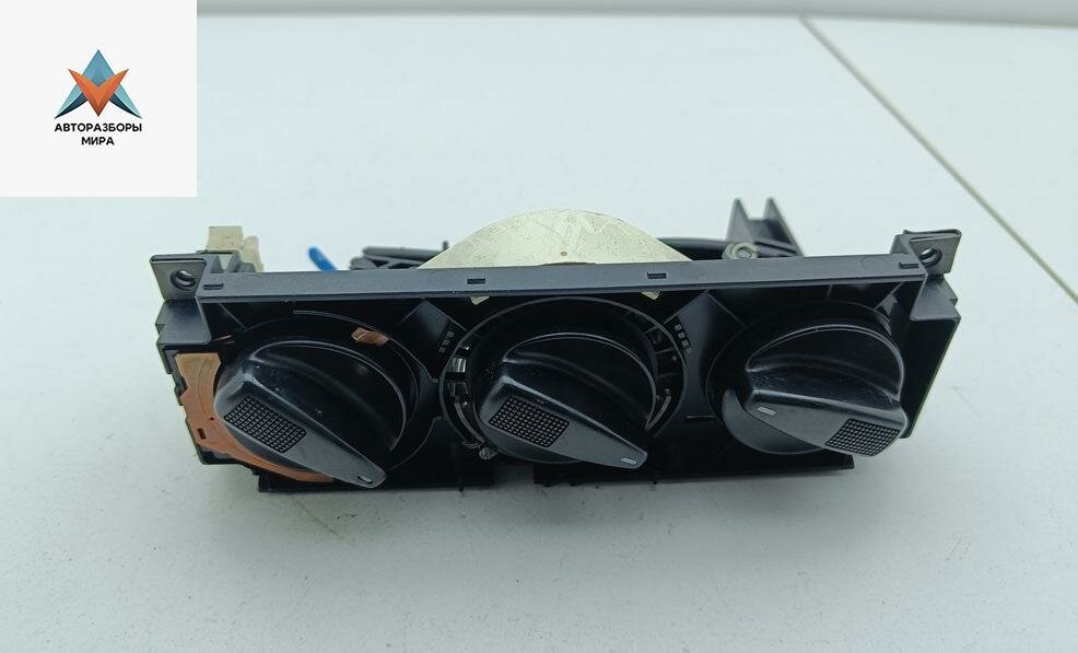 Блок управления печки / климат-контроля Volkswagen Golf 3 1995 1H0820045