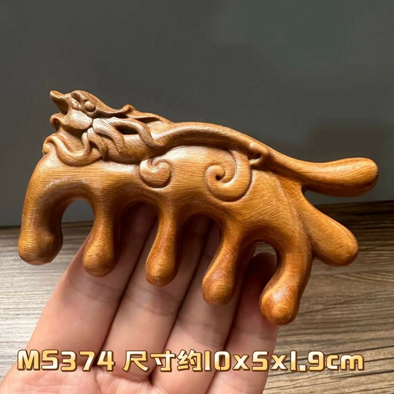 Оптовый производитель из Аргентины, зеленый сандаловый массажный гребень, ручная резьба, пятизубый меридианный гребень, массажный артефакт для женщин