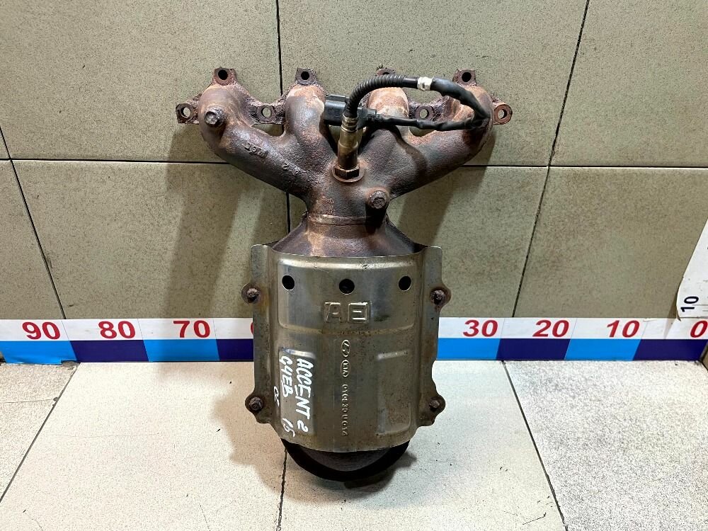 Выпускной коллектор Hyundai Accent II 2851022670