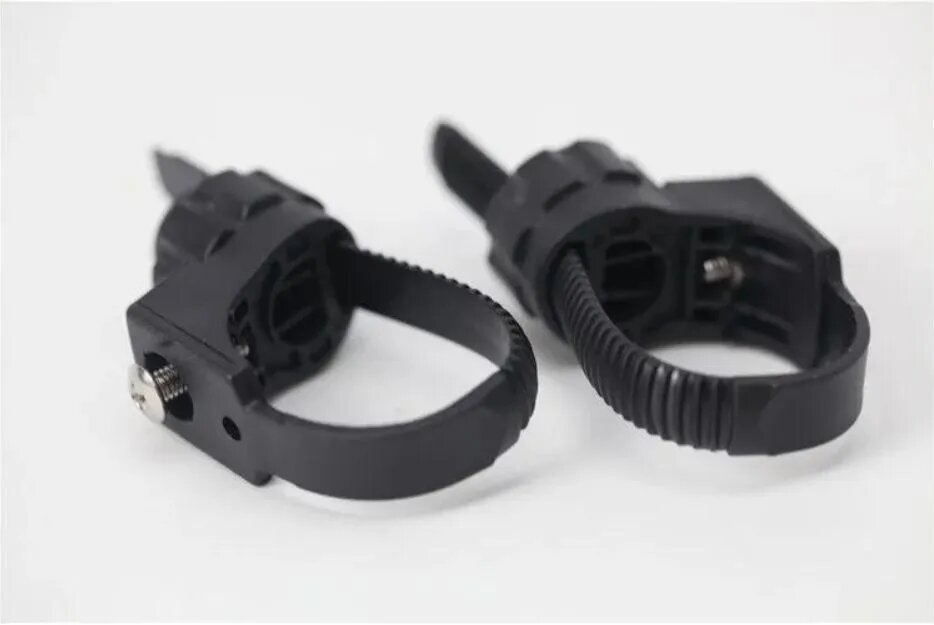 Крепеж (в комплекте 2 шт) на вилку для крыла велосипеда. Универсальный хомут для крепления переднего и заднего крыла велосипеда