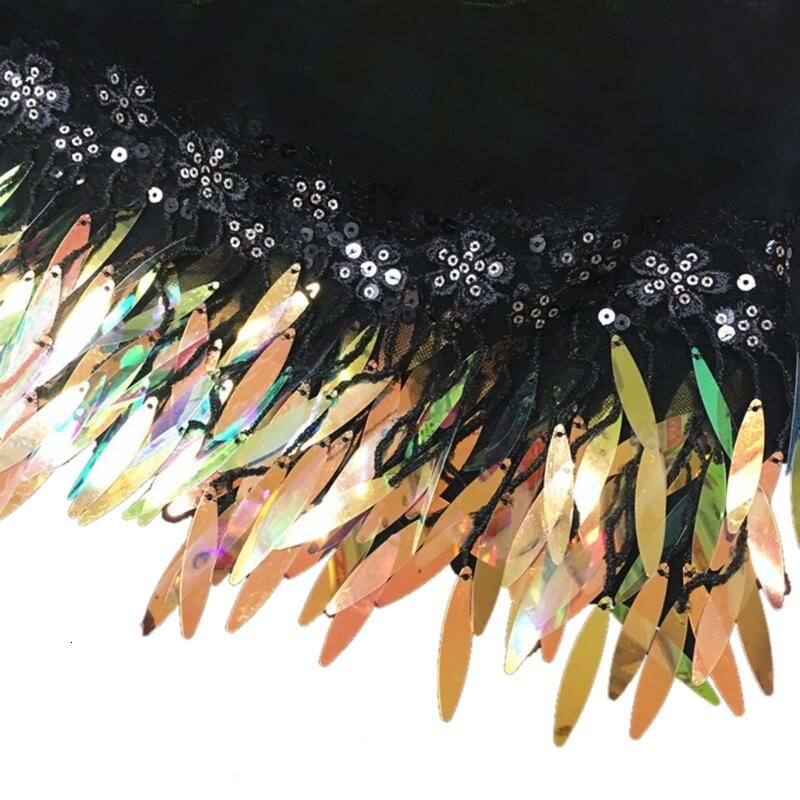 Лента из фатина с блестками и кисточками, Черный