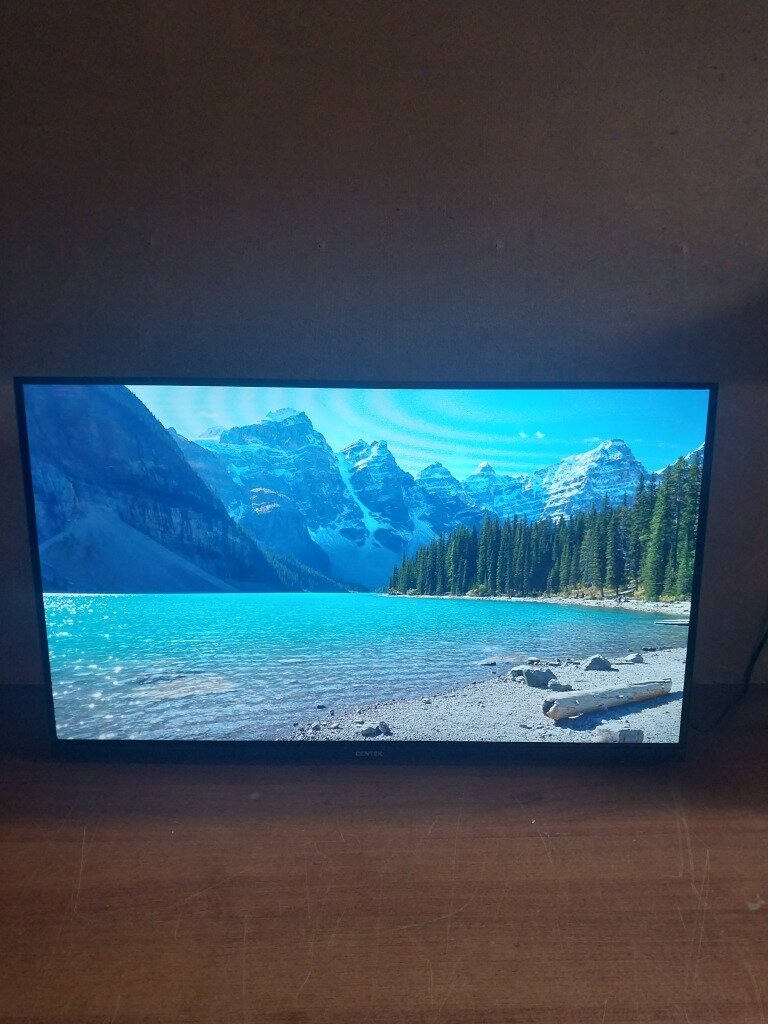 Телевизор CENTEK CT-8732 SMART TV безрамочный (1461645)