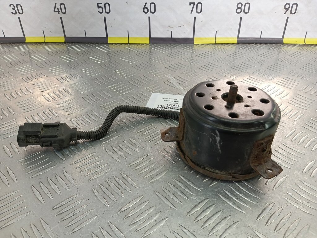 Моторчик вентилятора Б/У для Hyundai SANTA FE I (2000—2012) 2538626200