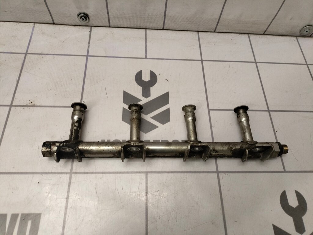 Рейка топливная (рампа) Skoda Yeti 2009-2018