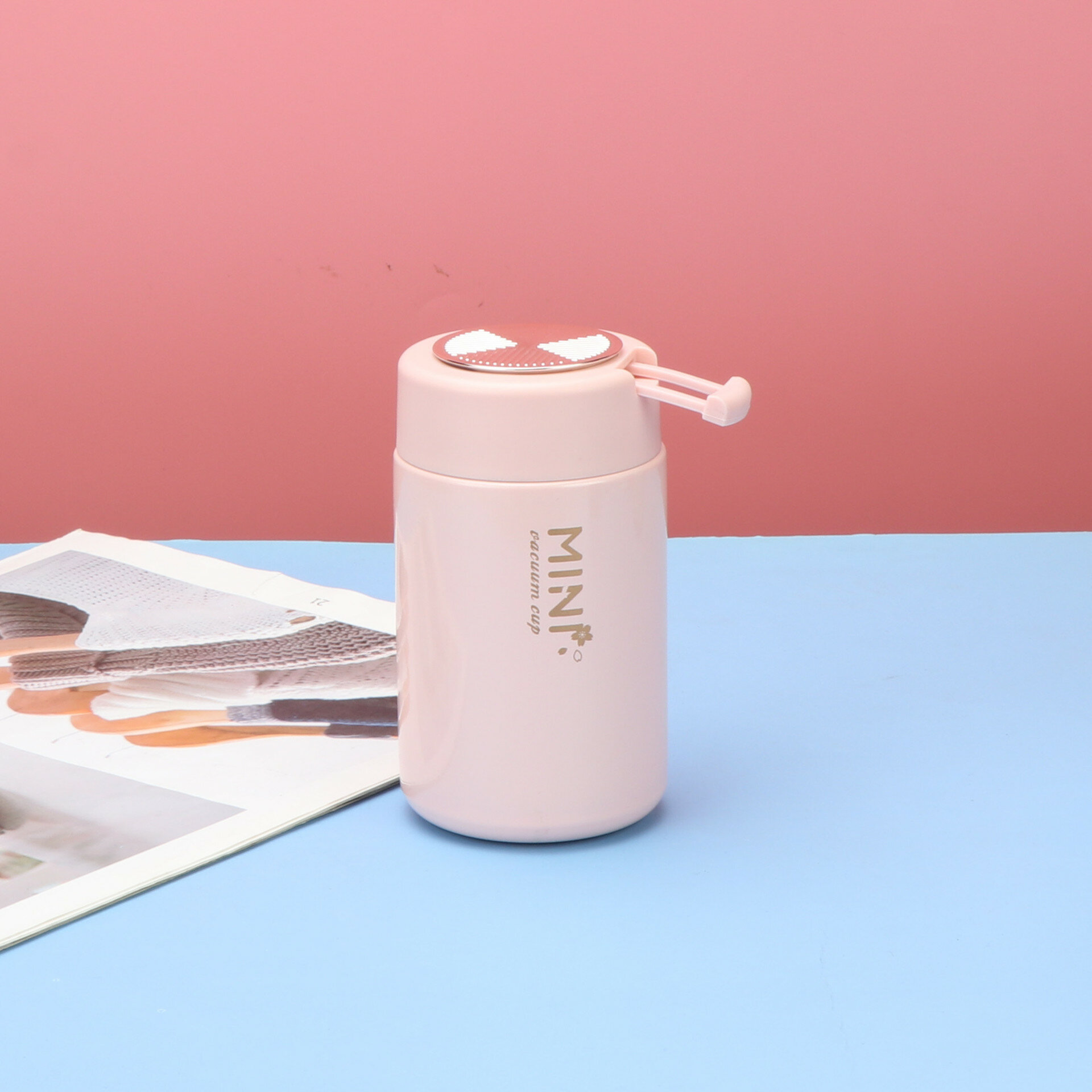 Изолированная кружка из нержавеющей стали для женщин, компактная и портативная мини-кружка, промо-подарок, подарок для студентов, сувенирная кружка для воды