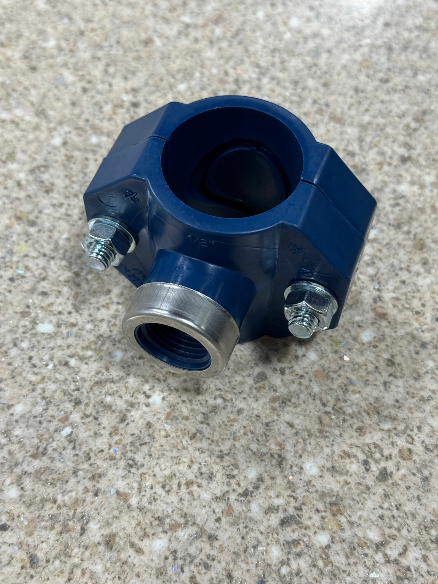Седло врезное Unidelta 40х1/2" (хомут-врезка)