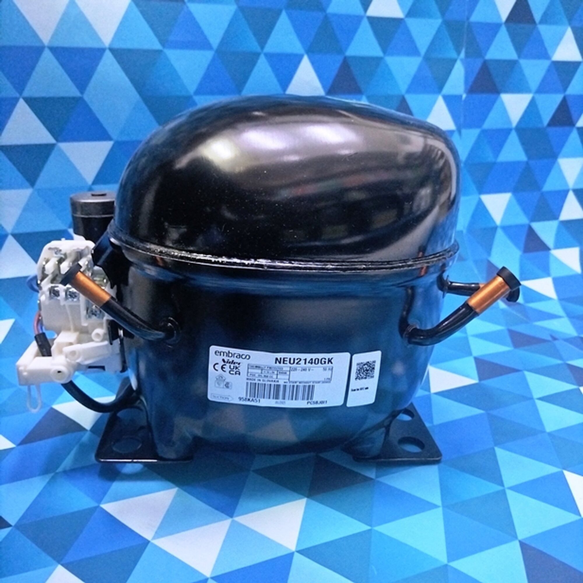 Компрессор Embraco (LBP) NEU2140GK (R404, 490Вт при -23,3C*/ASHRAE, 8,78см3) (замена NEK2134GK) Сло