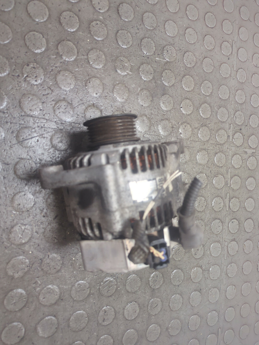 Генератор Daihatsu Sirion Б/У