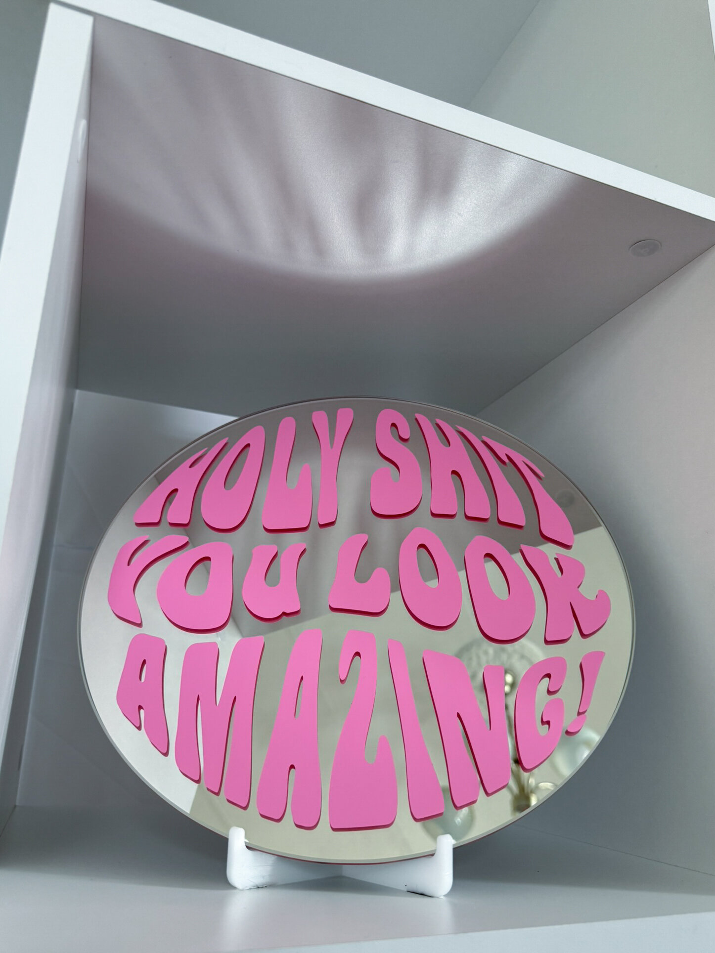 Зеркало интерьерное с графикой HOLY SH*T, круглое, размер 30 см, цвет розовый, бренд Zrcatko