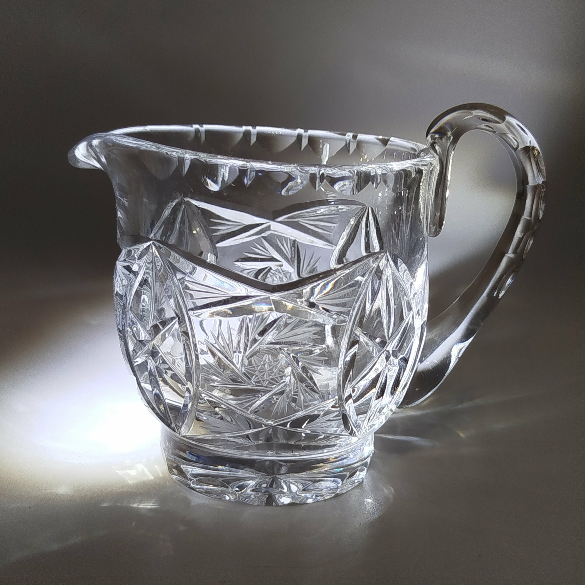 Молочник c рельефным декором, хрусталь, алмазная грань, СССР, 1970-1990 гг.