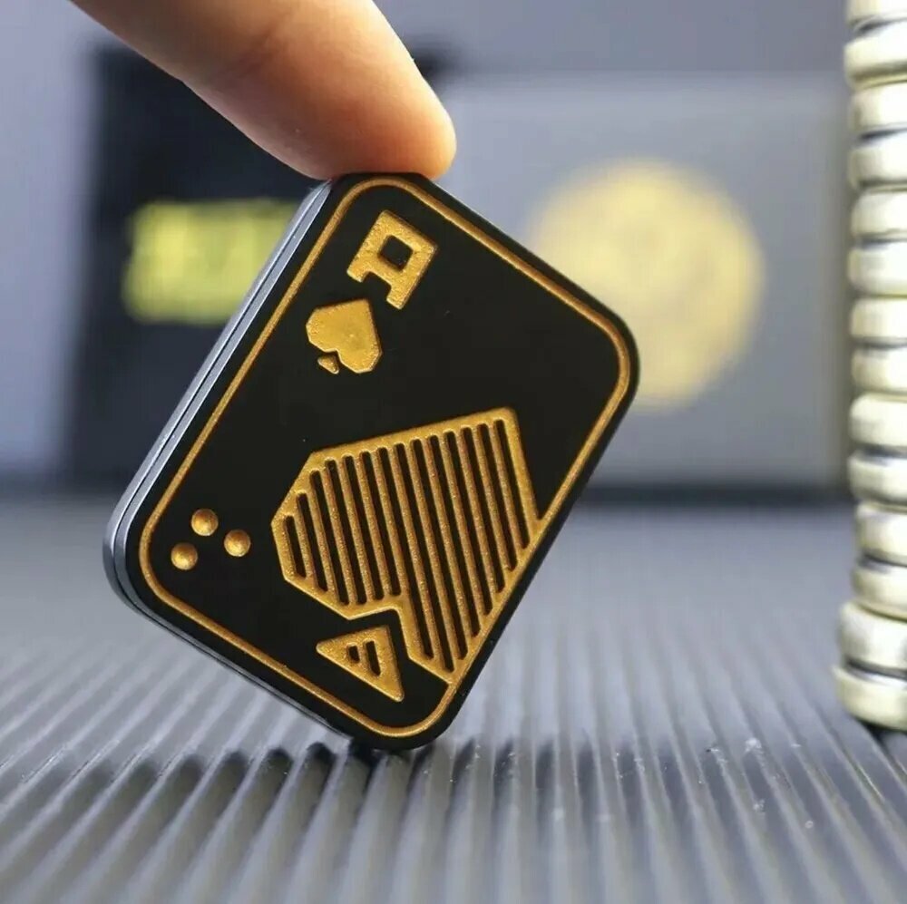Эксклюзивно Антистрессовая игрушка для взрослых, EDC Fidget Slider BLACK& GOLD A, металлический покерный нажимный слайдер, Черная покерная карта A (+ 1 спинер в подарок)